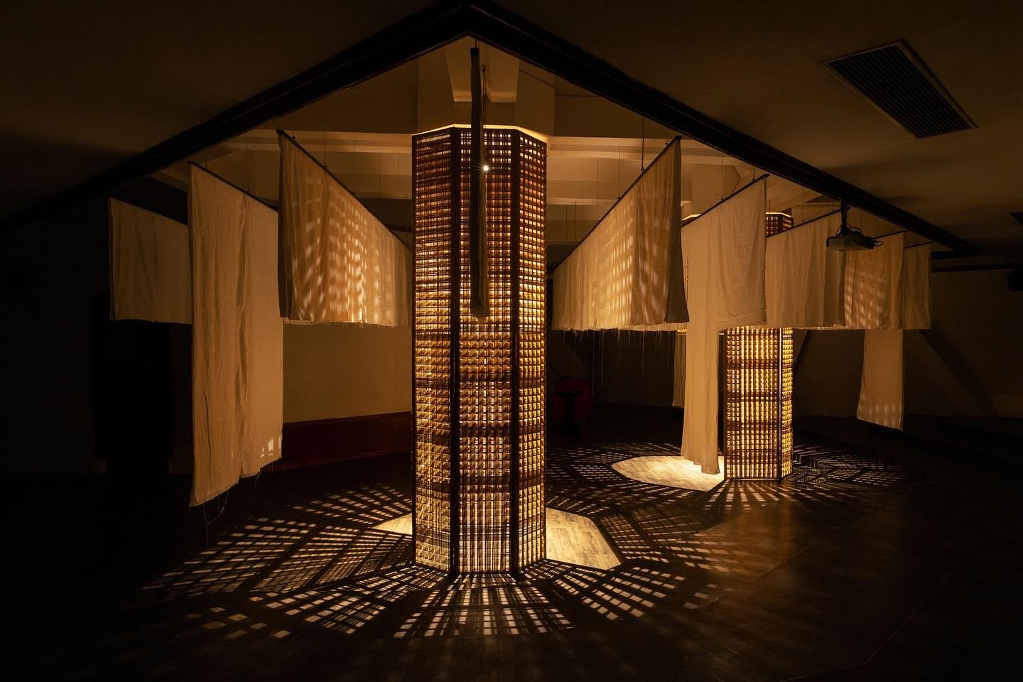 The Root – DEEPA® LIGHTING